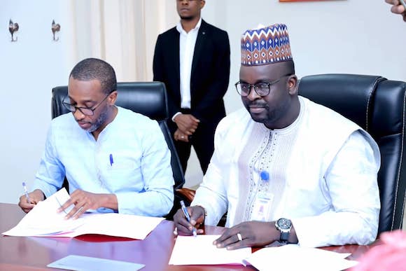 Conakry : Signature d’une convention de partenariat entre le FDSI et la ...