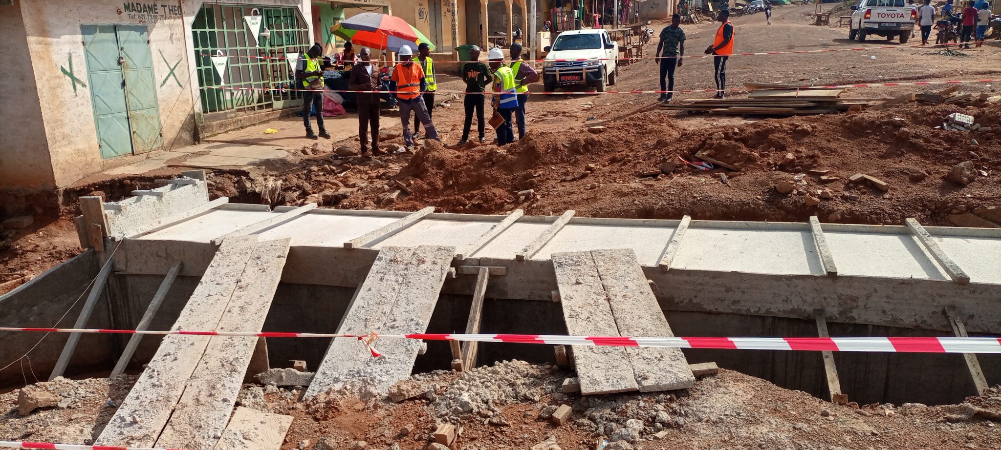 11 km de bitume à Yomou : ‘’Une première depuis 1963… » selon les ...