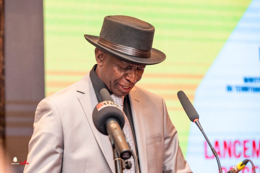 Guinée : le Ministère de l’Habitat lance les titres fonciers numérisés ...