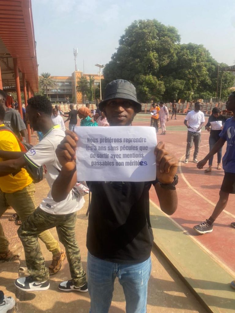 Grogne des étudiants à Gamal : “Nous ne voulons pas de mention passable ...