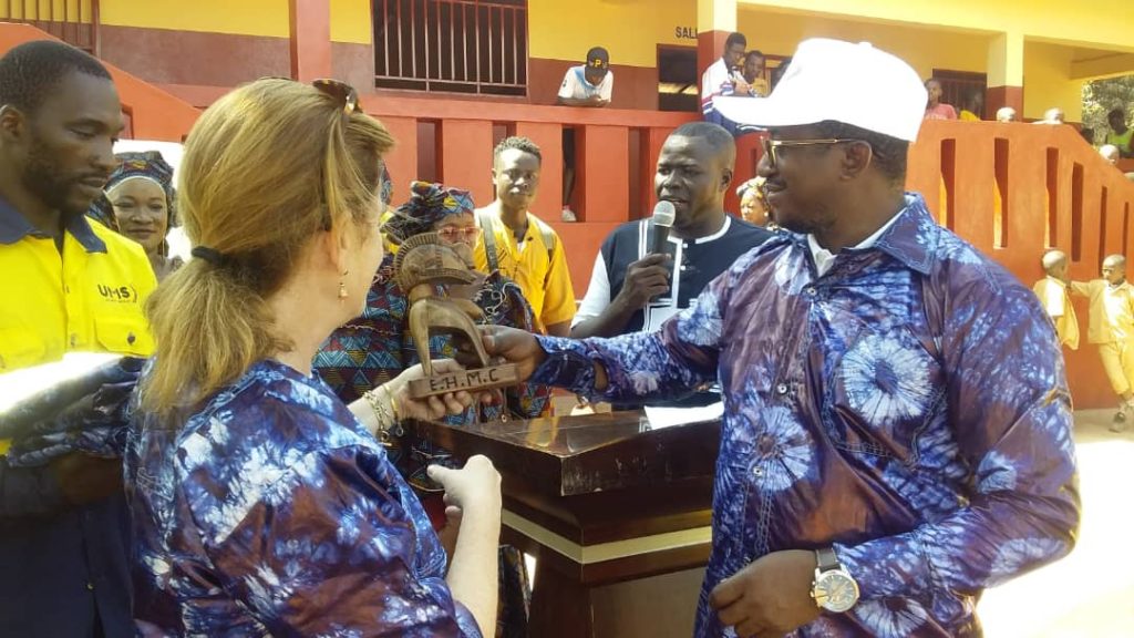 Boké : L’école élémentaire Hadja M’mah Camara fait peau neuve grâce à la Fondation Wazni ...