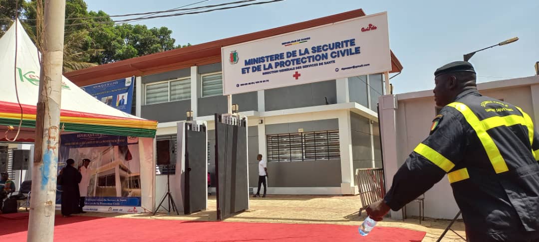 Kaloum : Le ministre de la Sécurité Bachir Diallo inaugure le service ...