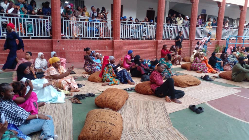 Université Nongo Conakry : Les étudiants sortants de la 15ème promotion ...