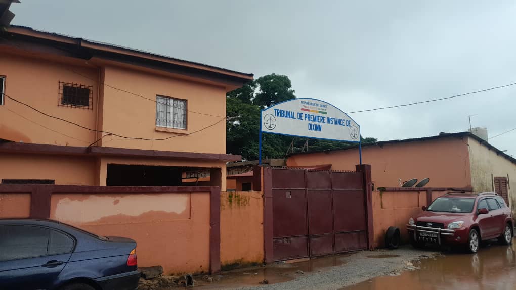 Guinée : La grève des avocats grippe la machine judiciaire… « constat ... Guinée : La grève des avocats grippe la machine judiciaire… « constat ...
