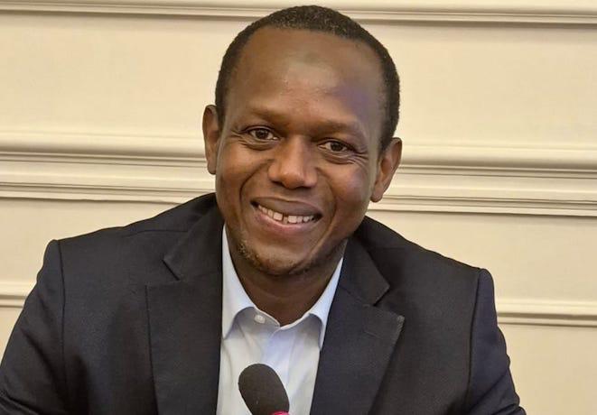 Modèle de réussite : Zoom sur Elhadj Moussa Diallo, député et premier sénateur belge d’origine ...