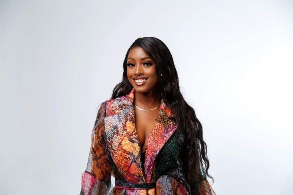 People : La belle revanche de Tiguidanké Bérété, élue miss Guinée 2024 ...