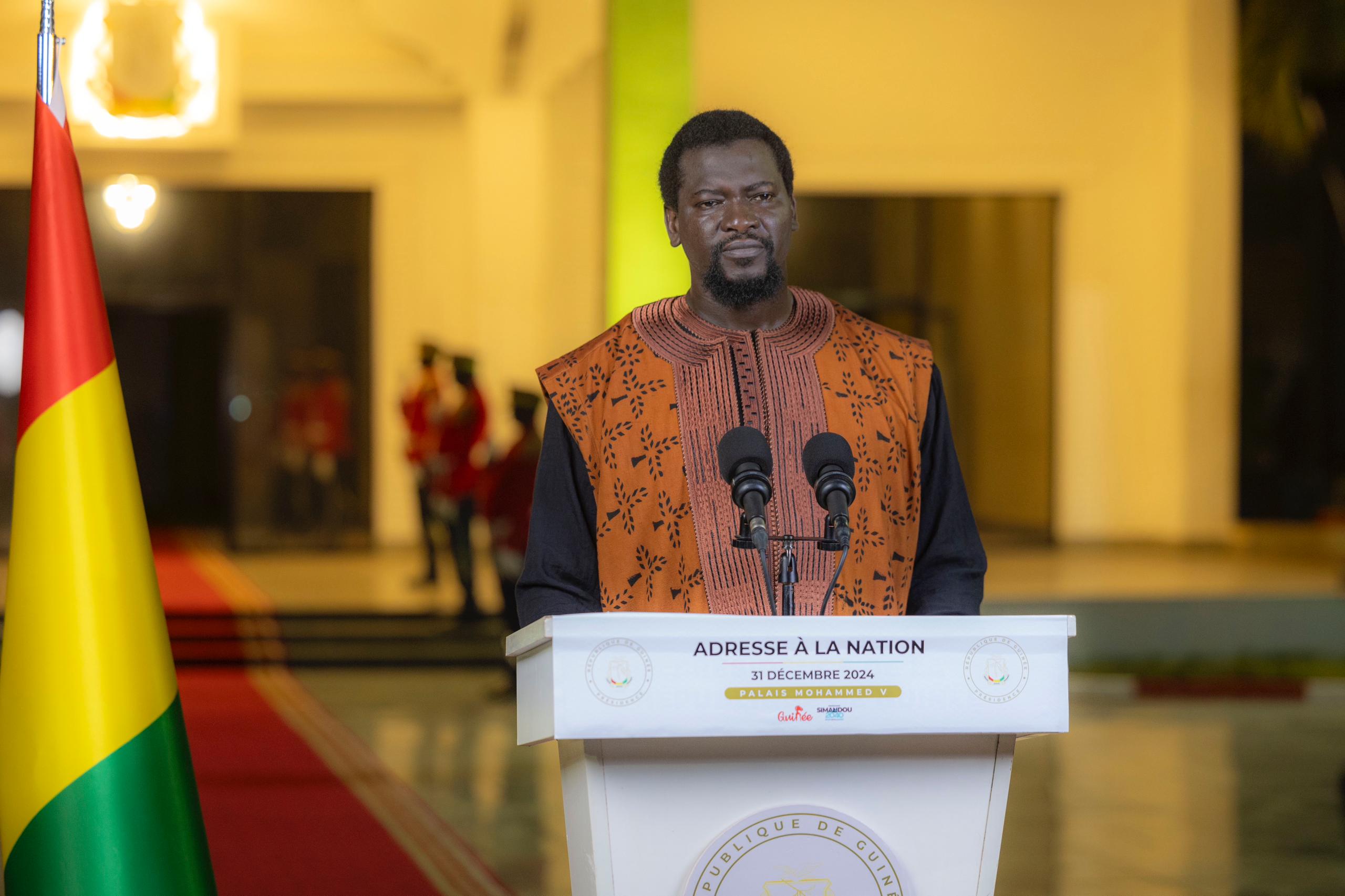 Le Président de la République, Général Mamadi Doumbouya salue les ...