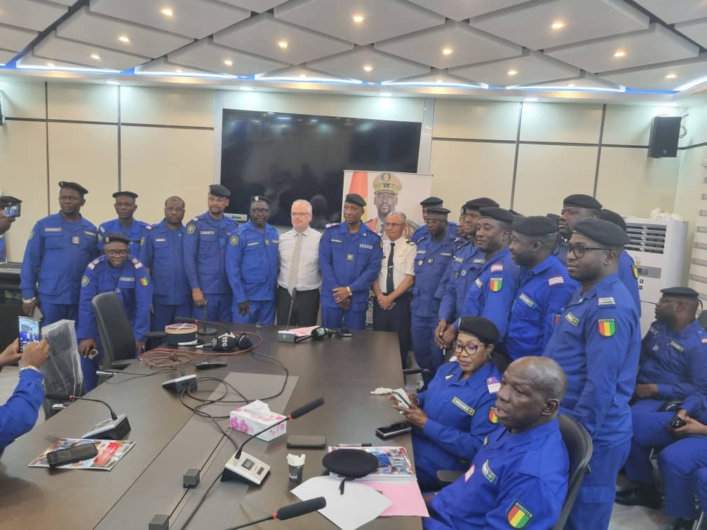 La Douane guinéenne renforce ses capacités de surveillance : 35 agents ...