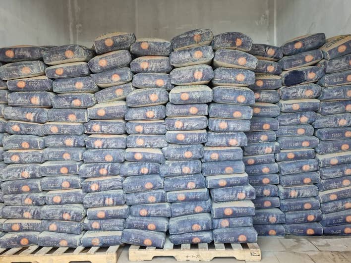 RSE: La société GI Ciment soutient les sinistrés de Matoto avec un don de 35 tonnes de ciment ...